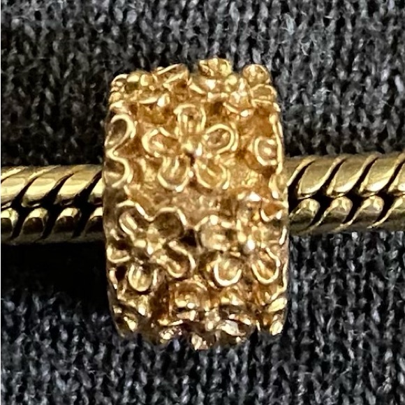 Jewelry | 14k Gold Pandora Floral Flower Clip | Poshmark